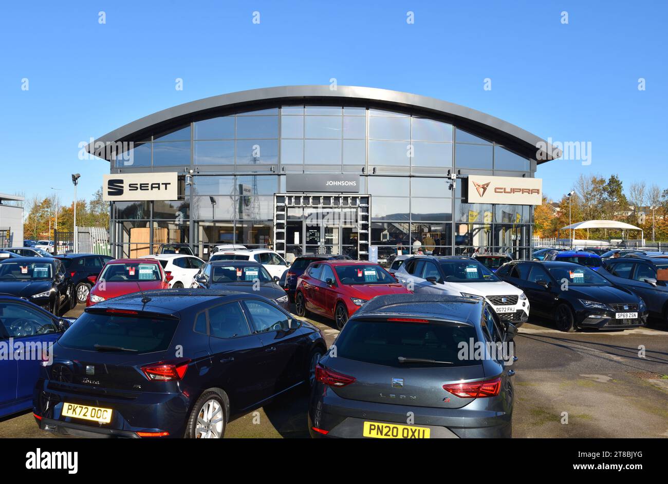 Car supermarket dealership hi-res stock photography and images - Alamy