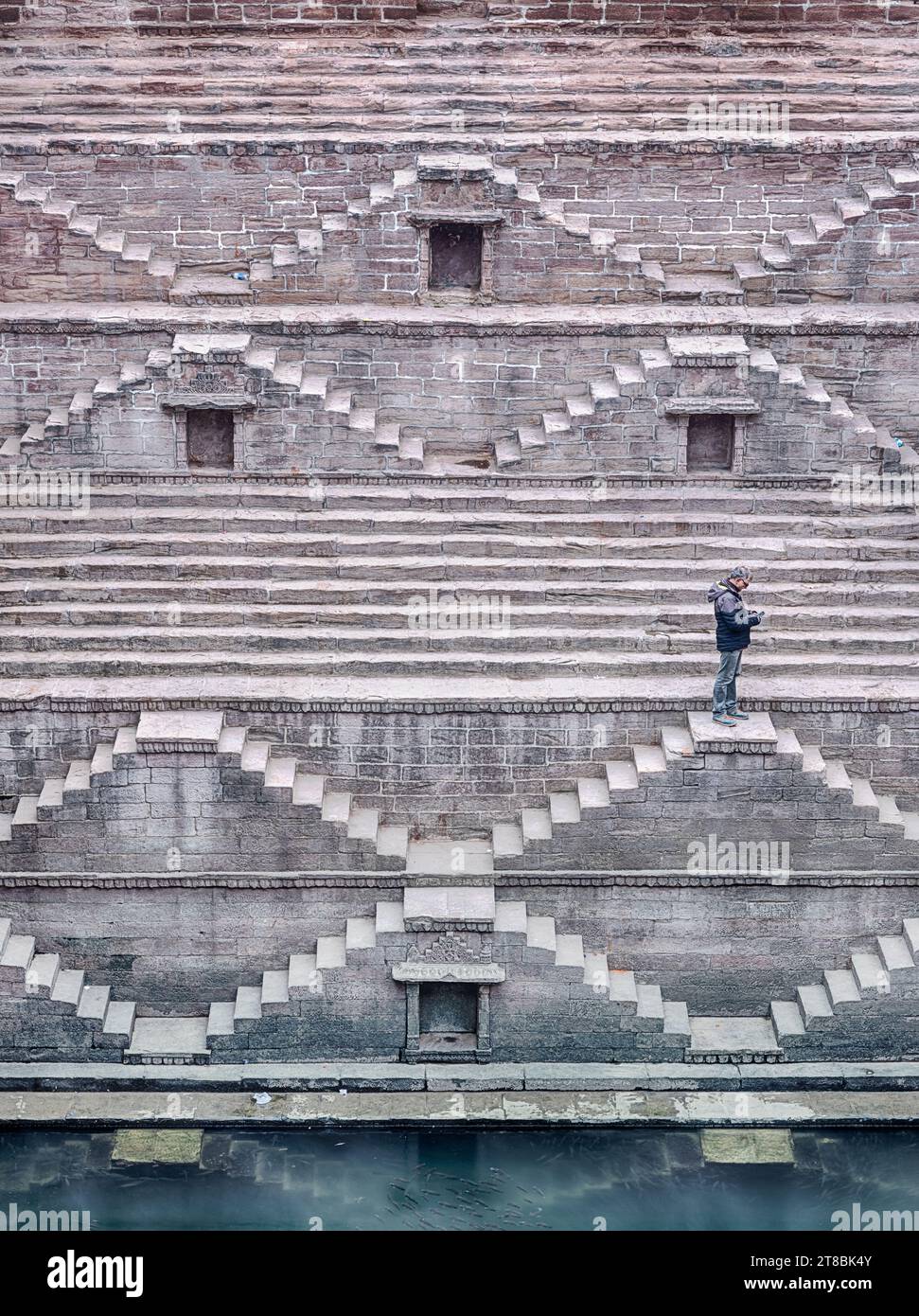 Bawdi deep water step well hi-res stock photography and images - Alamy