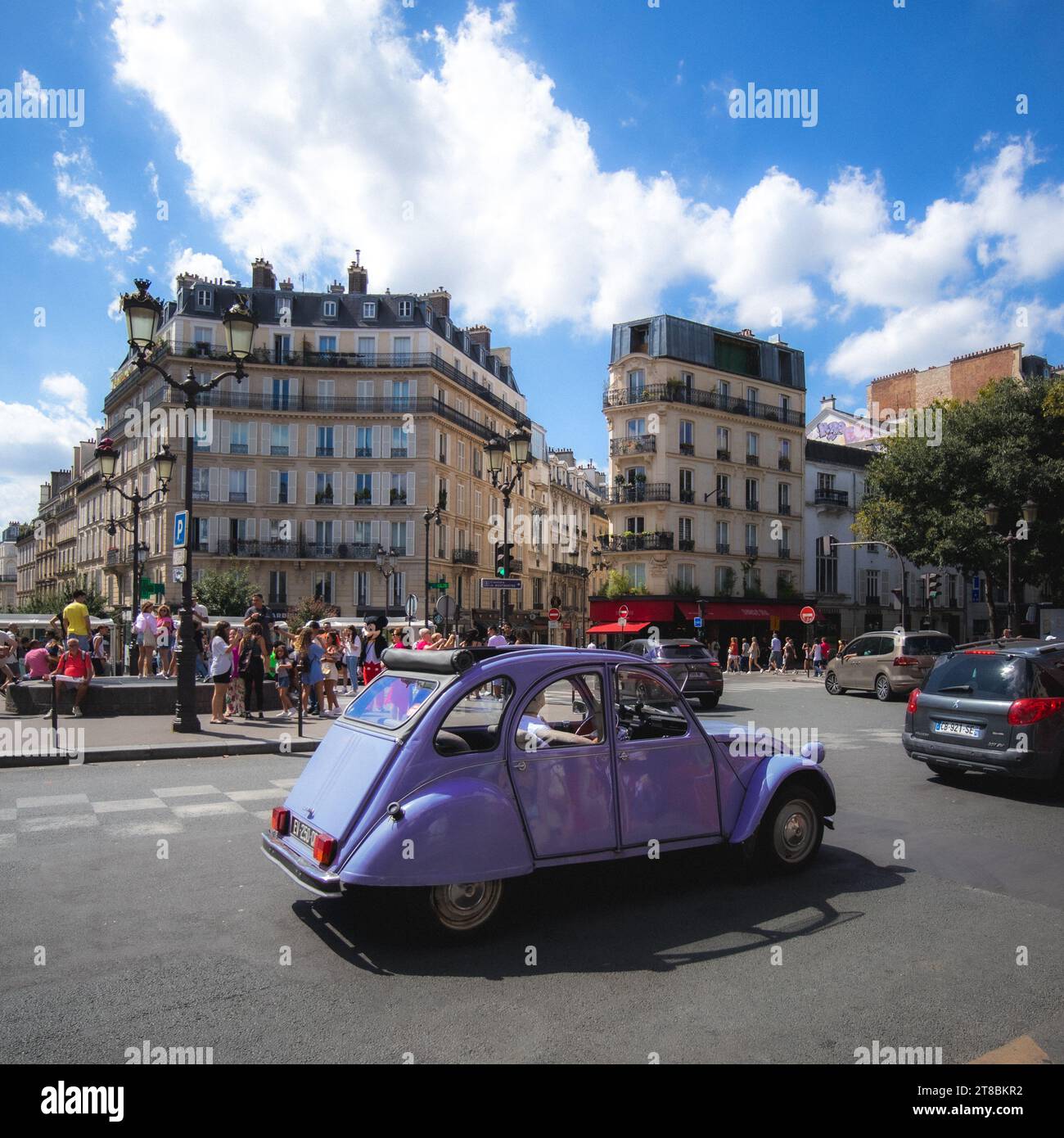 An old purple Citroen in the streets of Paris, France Stock Photo - Alamy
