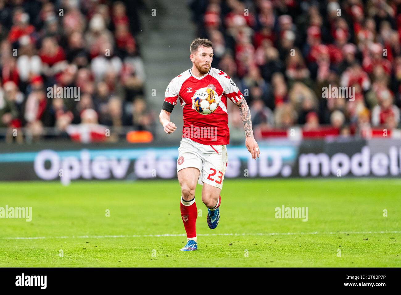 Copenhagen, Denmark. 17th, November 2023. Pierre-Emile Hojbjerg (23) of ...