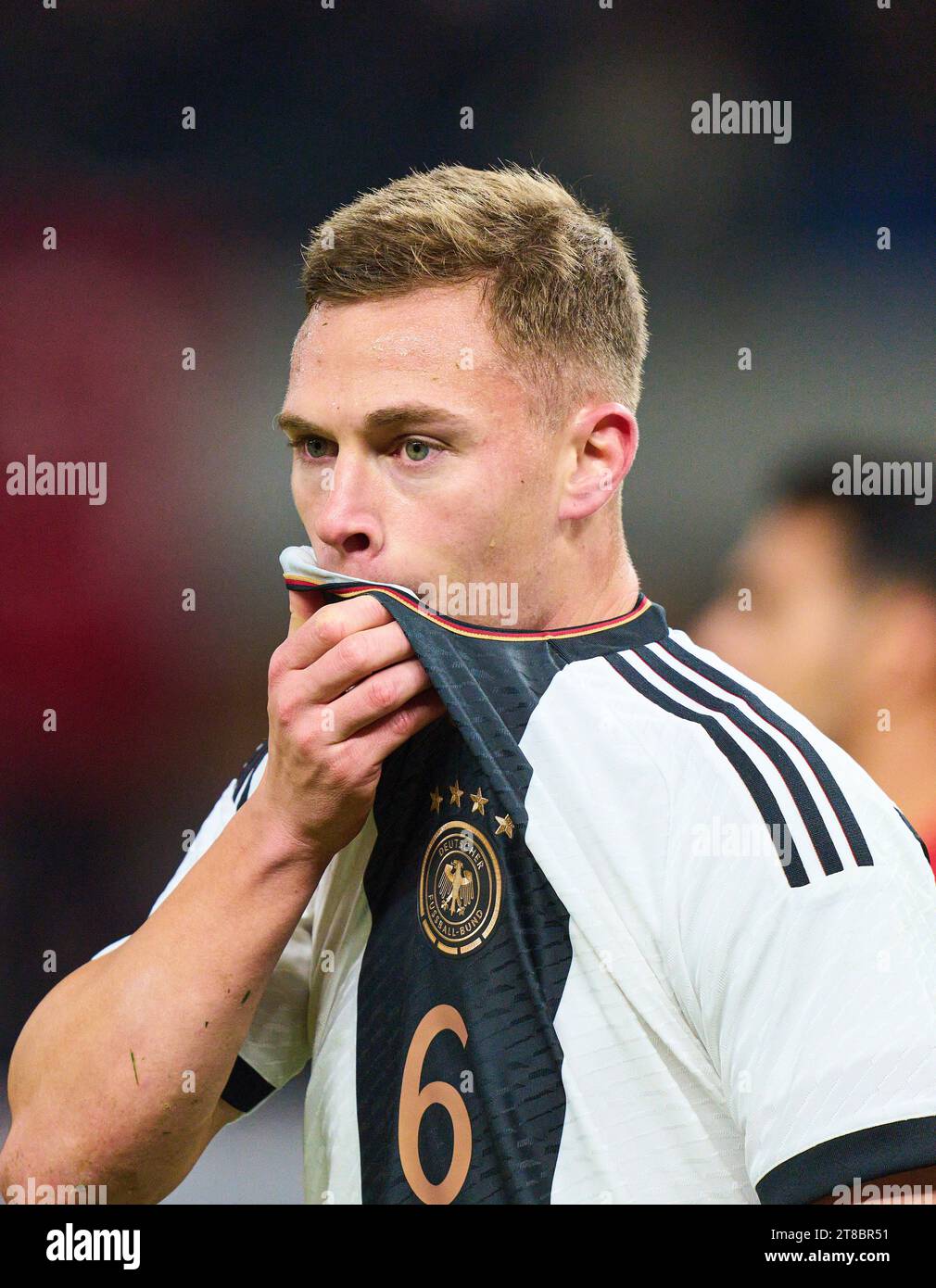 Mimik sad hi-res stock photography and images - Alamy