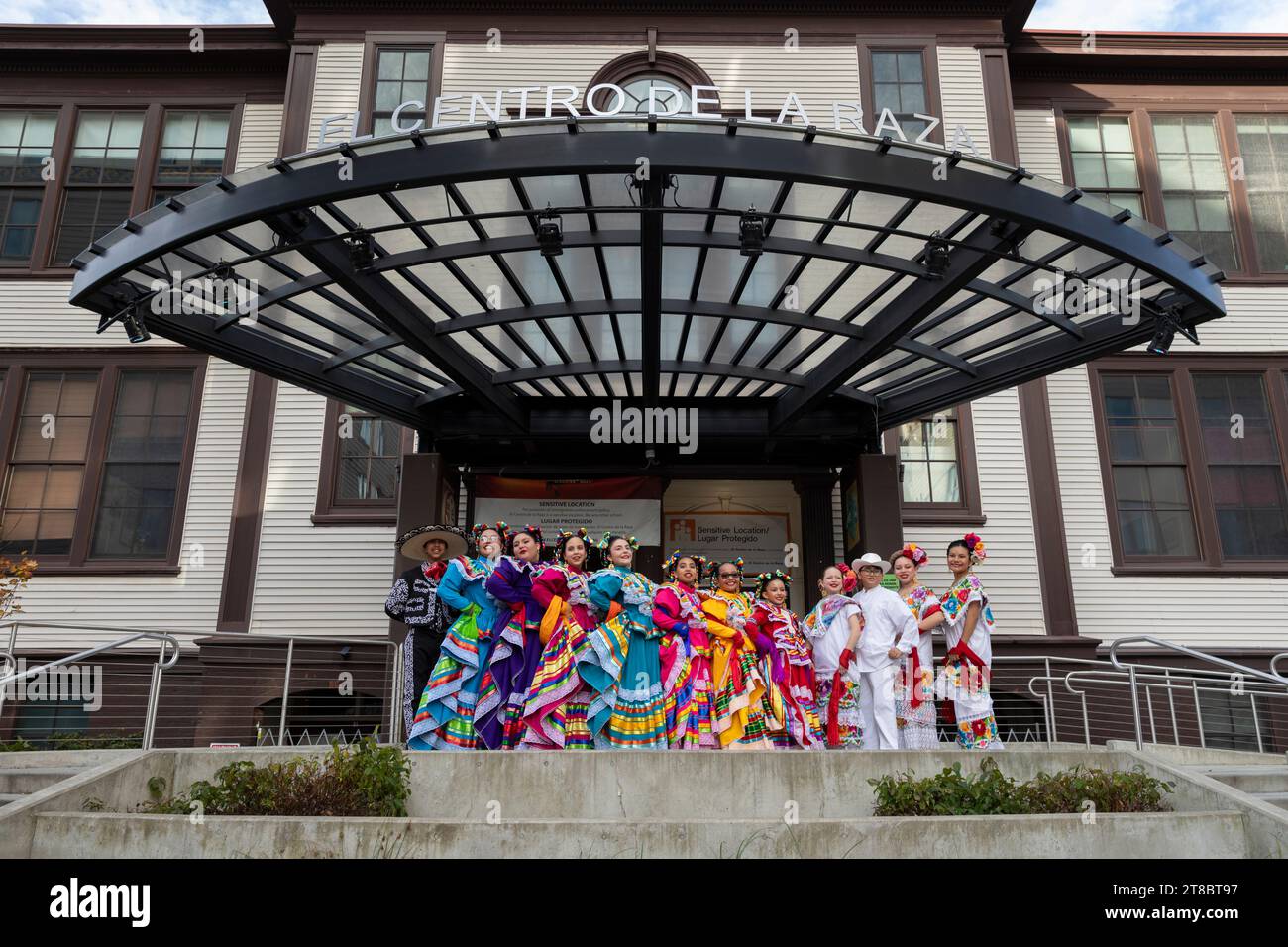 Folklorico hi-res stock photography and images - Alamy
