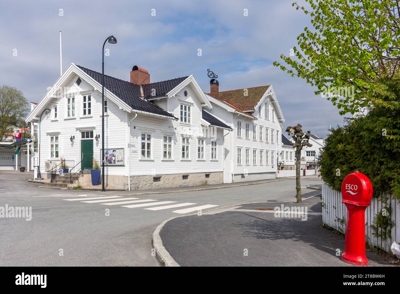 Lillysand hi-res stock photography and images - Alamy