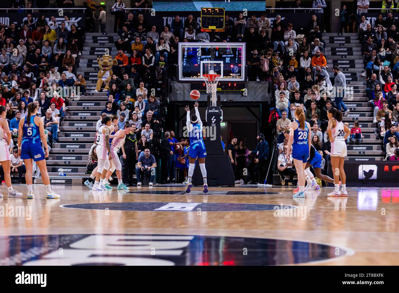 Peterson basket hi-res stock photography and images - Alamy