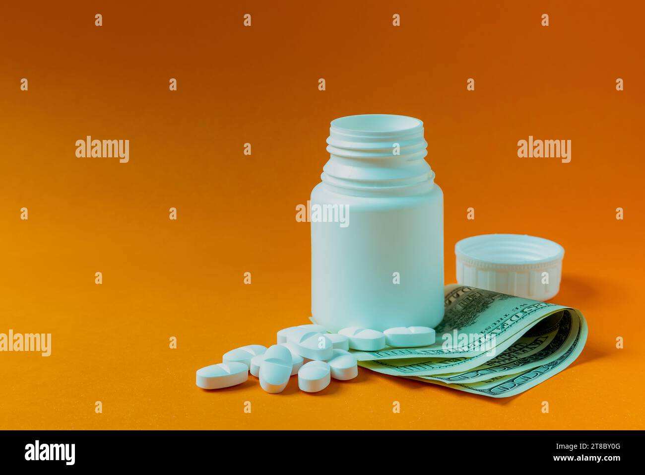 Money pill bottle hi-res stock photography and images - Alamy