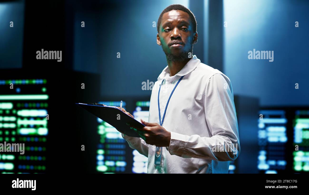 Expert preventing server cybersecurity hi-res stock photography and ...