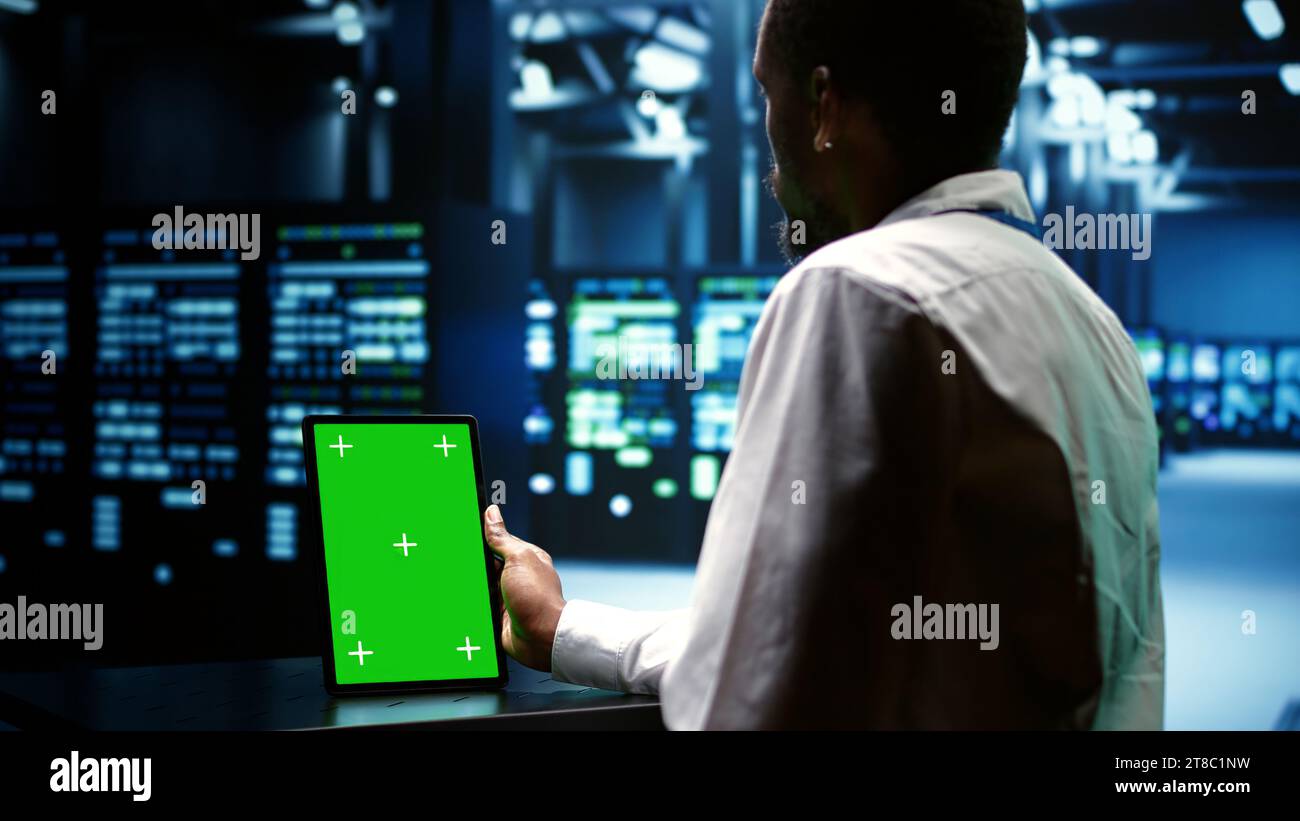 Technical Support Executive Troubleshooting Data Center Mainframes