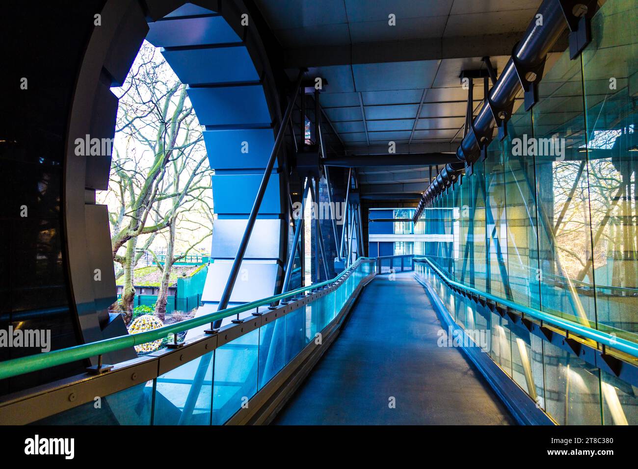Walkway in the Embankment Place, postmodern 1980s office and shopping ...