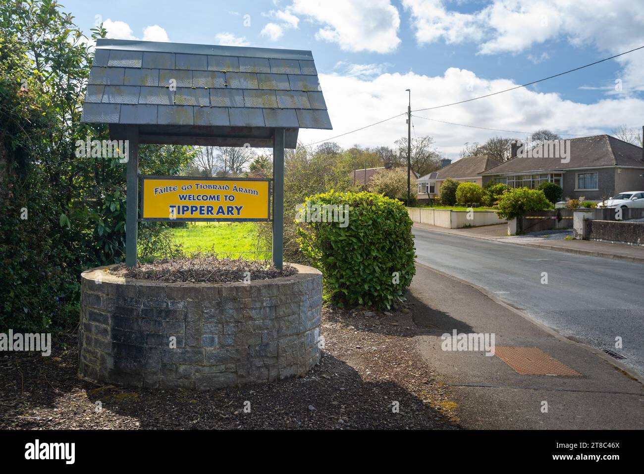 Tipperary well hi-res stock photography and images - Alamy
