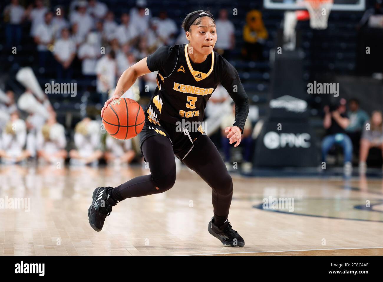 Atlanta, Georgia. 19th Nov, 2023. Kennesaw State's Lee Lee Willis (3 ...