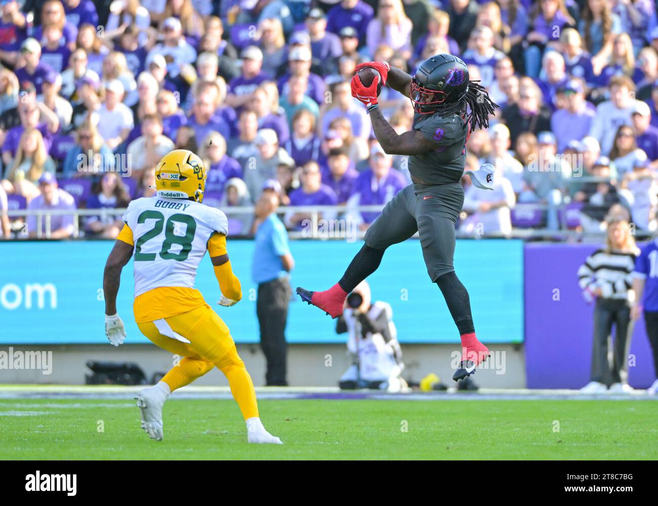 Fort Worth, Texas, USA. 18th Nov, 2023. TCU Horned Frogs running back ...