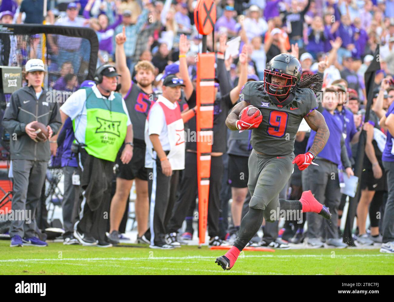 Fort Worth, Texas, USA. 18th Nov, 2023. TCU Horned Frogs running back ...