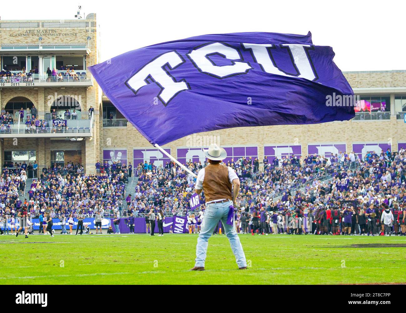 Fort Worth, Texas, USA. 18th Nov, 2023. TCU Horned Frogs ranger waves a ...