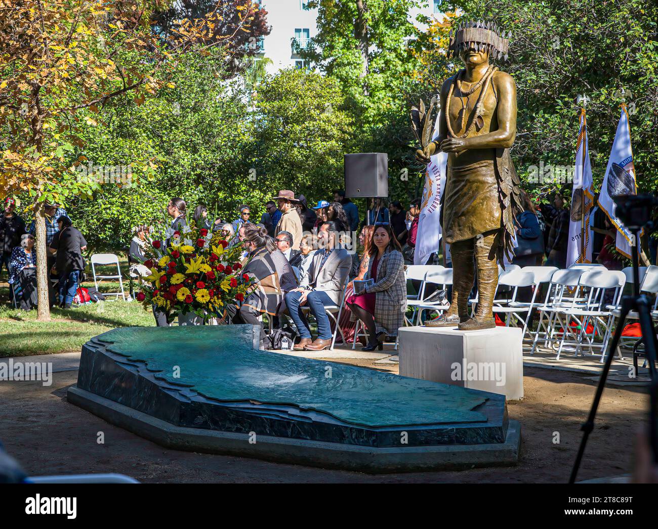 Participants look at the new statue honoring Miwok leader William J ...