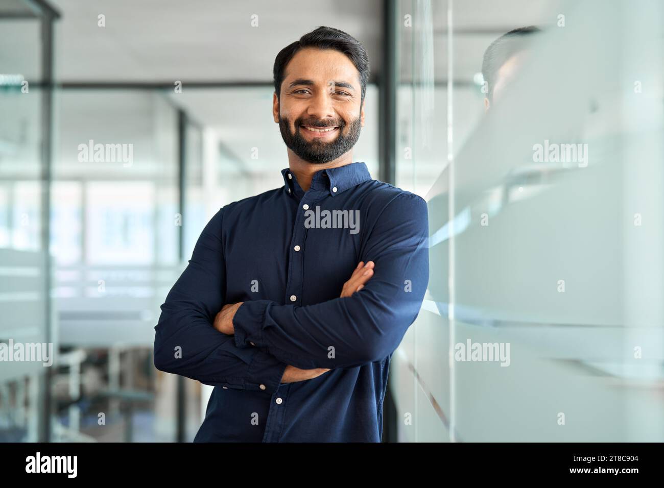 Professional arms crossed portrait hi-res stock photography and images ...