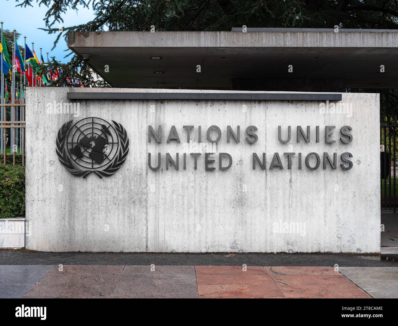 United nations human rights symbol hi-res stock photography and images ...
