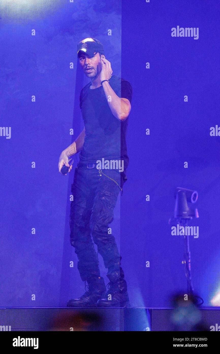 Enrique Iglesias, Pitbull, Ricky Martin: The Trilogy Tour November 17 ...