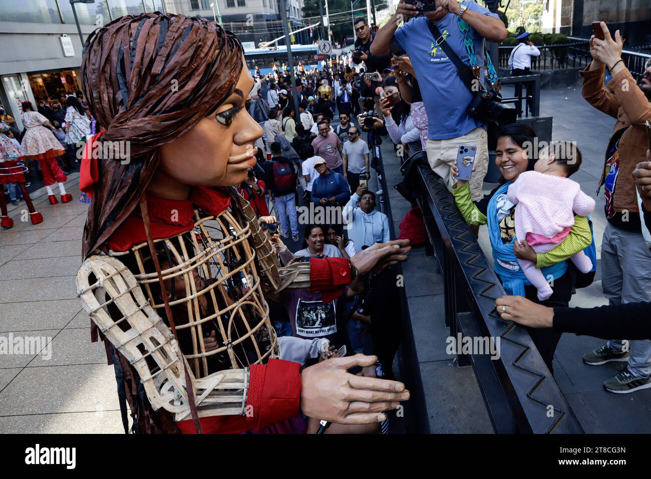 Mexico City Government Receive the Monumental Puppet Little Amal ...