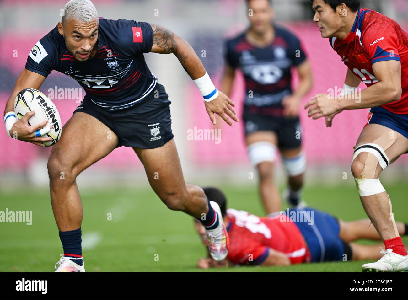 Osaka, Japan. Credit: MATSUO. 19th Nov, 2023. Max Denmark (HKG) Rugby ...