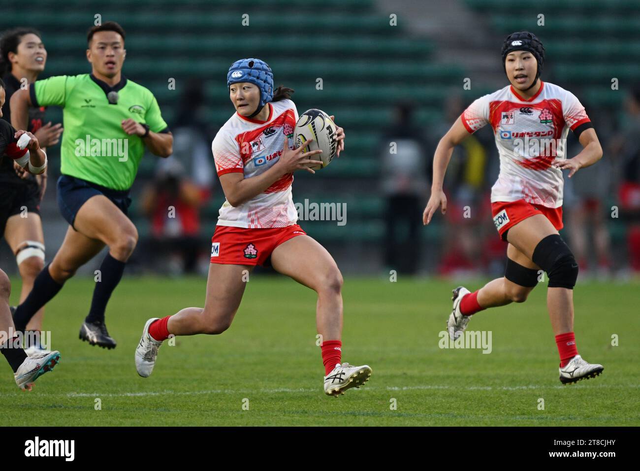 Osaka, Japan. Credit: MATSUO. 19th Nov, 2023. (L-R) Yume Hirano, Sakura Mizutani (JPN) Rugby ...