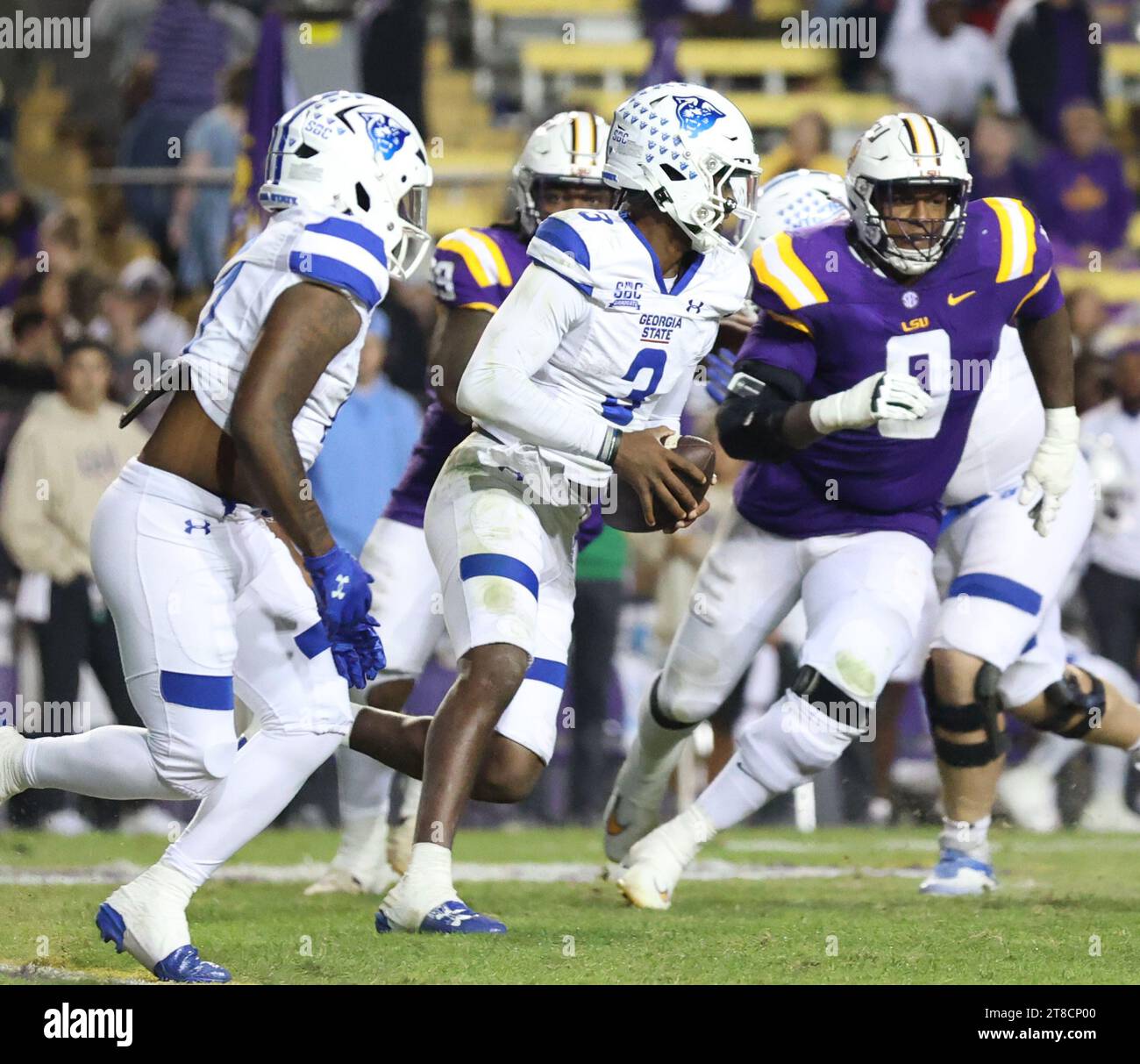 Baton Rouge, USA. 19th Nov, 2023. LSU Tigers defensive tackle Maason ...