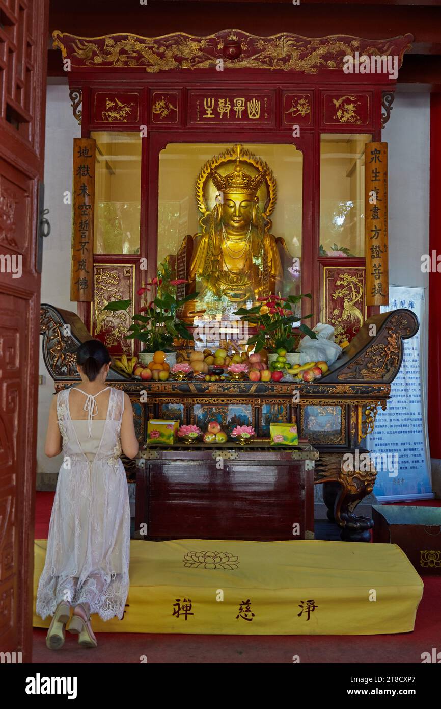 The ancient Buddhist Jingci Temple in Hangzhou, Zhejiang Province ...