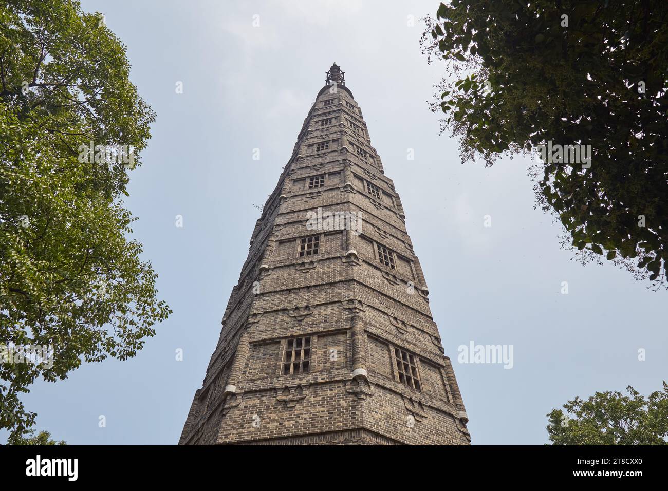 Baoshi Mountain in Hangzhou, home to numerous historic and religious ...