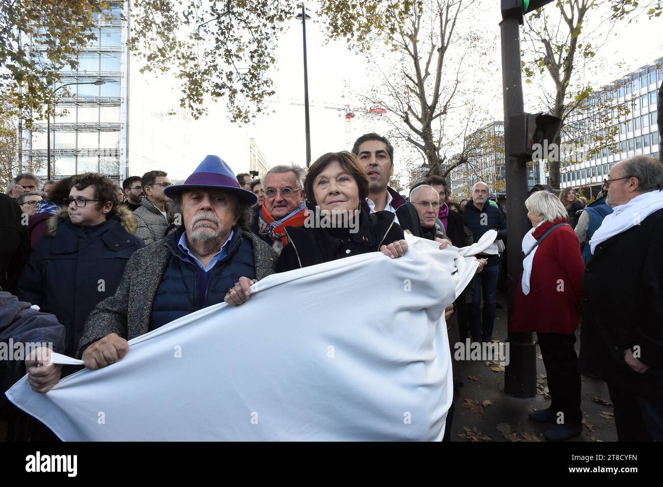 Paris, France. 19th Nov, 2023. Jean-Michel Ribbes Isabelle Adjani Macha ...