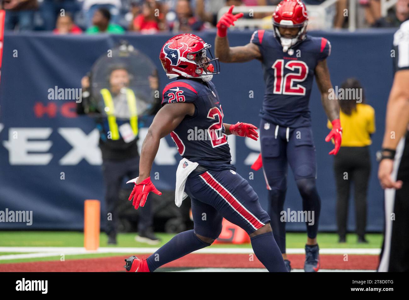 Houston, TX, USA. 19th Nov, 2023. Houston Texans running back Devin ...