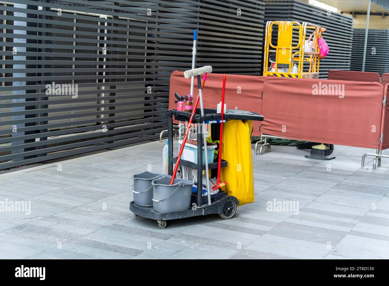 Mop buckets trolley hi-res stock photography and images - Alamy