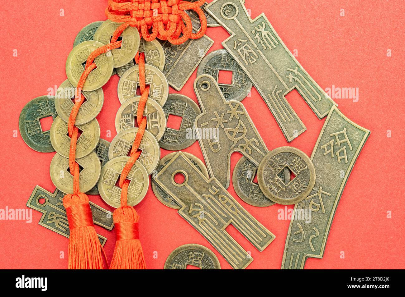 Chinese coins string hi-res stock photography and images - Alamy