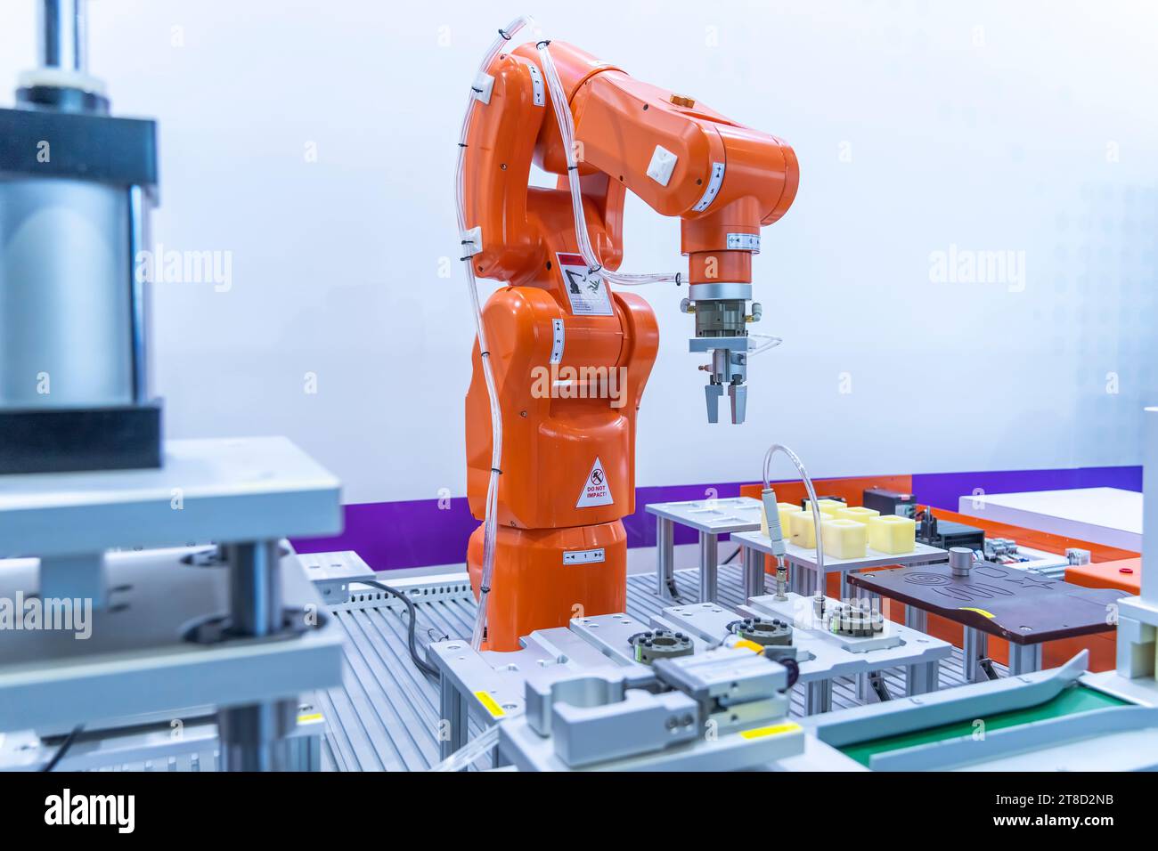 automatic arm catch for electronic assembly line. The robot for smart ...