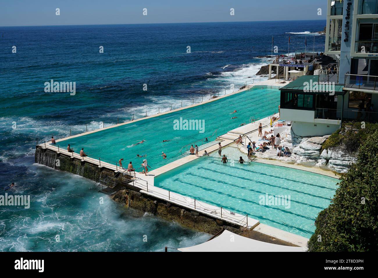Swimmers enjoying the Bondi ocean pool Stock Photo - Alamy