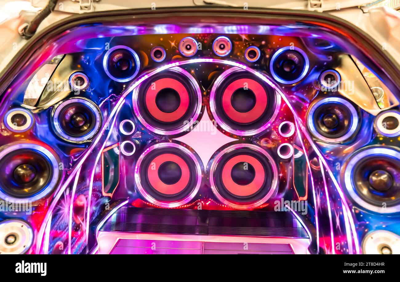 Car speakers vintage hi-res stock photography and images - Alamy