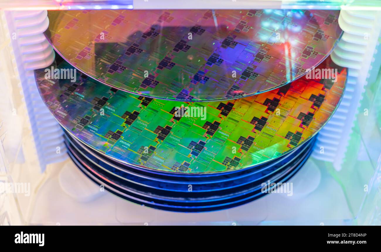 Silicon Wafer Under Cleanroom Fabrication in plastic holder box Stock ...