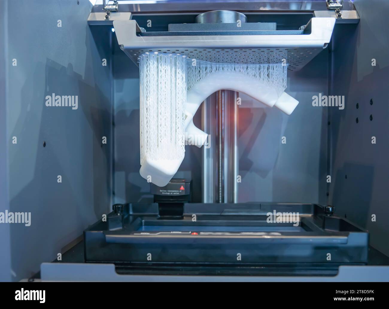 Stereolithography DPL 3d printer create small detail and liquid drips ...