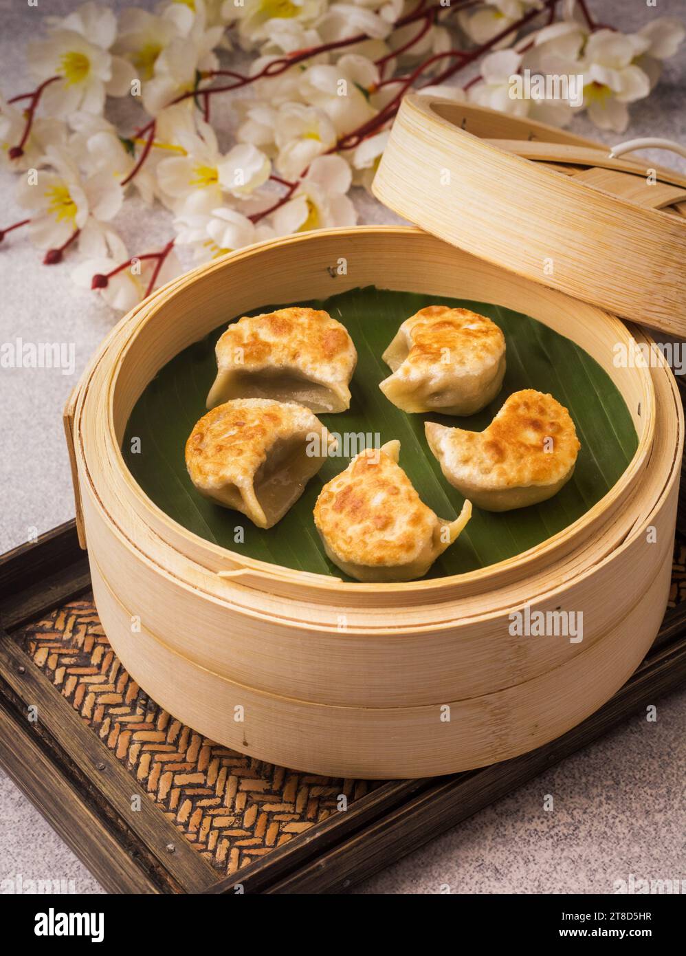 Momos chicken close up in bamboo box,Chicken Momo food background Stock ...