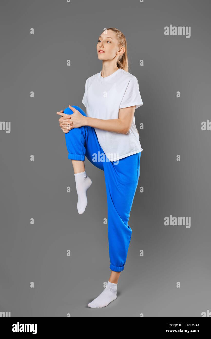 Vertical leg raise hi-res stock photography and images - Alamy
