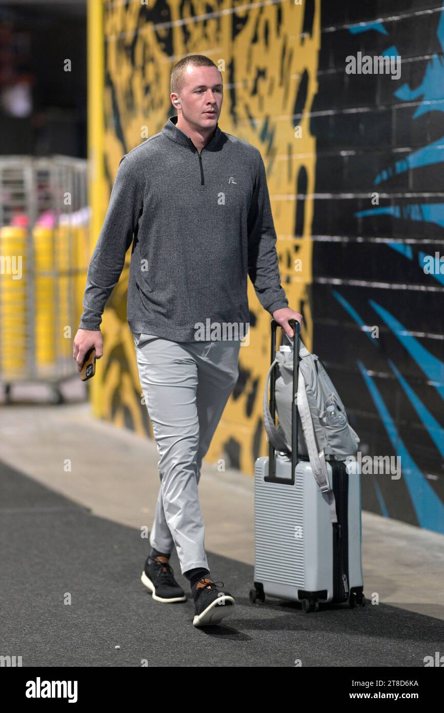 Tennessee Titans tight end Josh Whyle arrives to the stadium before an ...