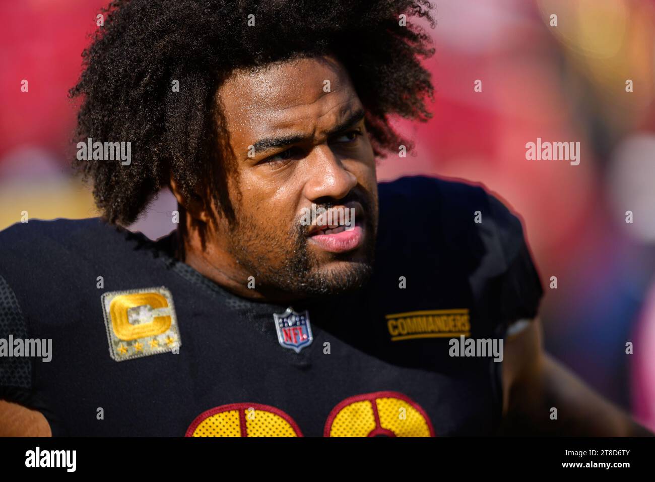 Landover, MD, USA. 19th Nov, 2023. Washington Commanders defensive ...