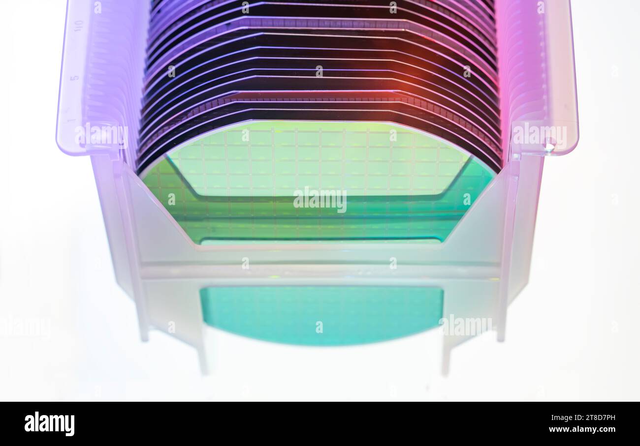 Silicon Wafers in plastic holder box Stock Photo - Alamy