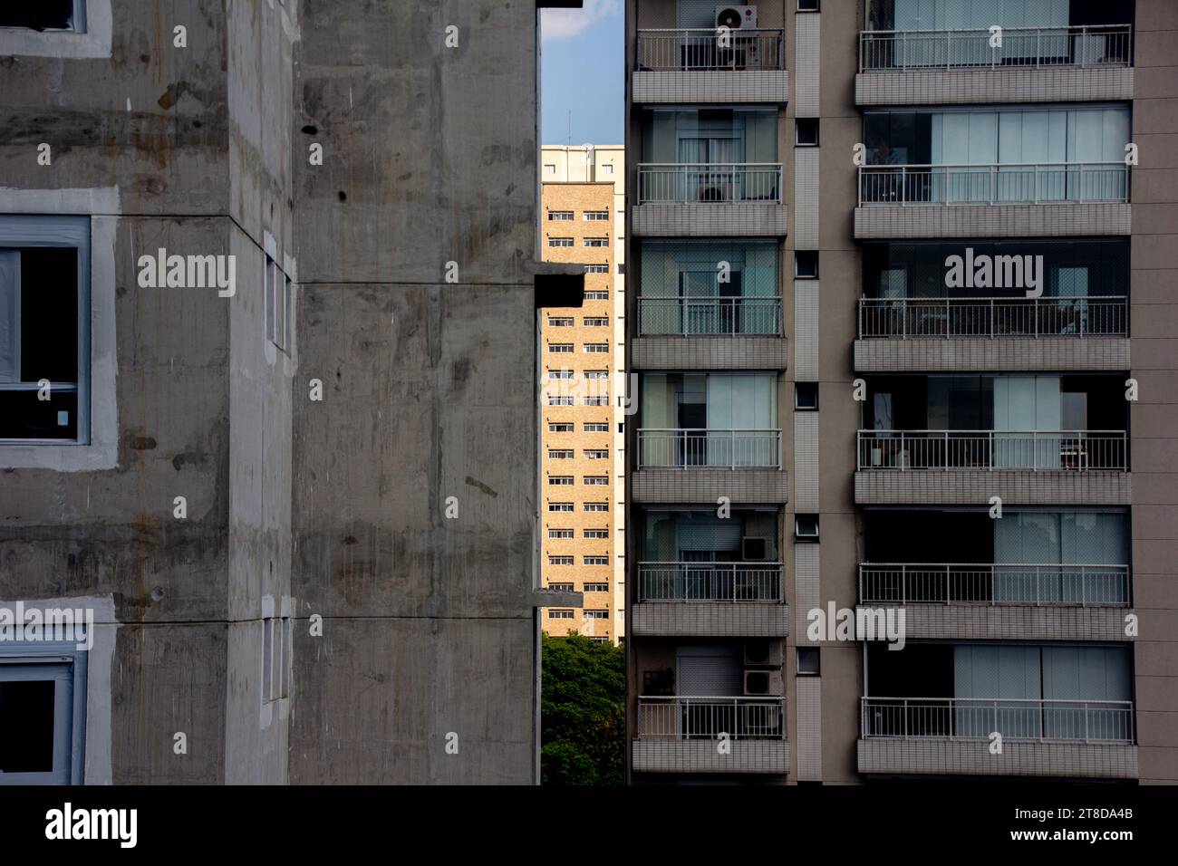 Two modern apartment buildings in Sao Paulo, Brazil Stock Photo - Alamy