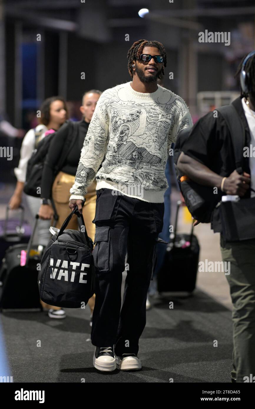 Tennessee Titans cornerback Kristian Fulton arrives to the stadium ...
