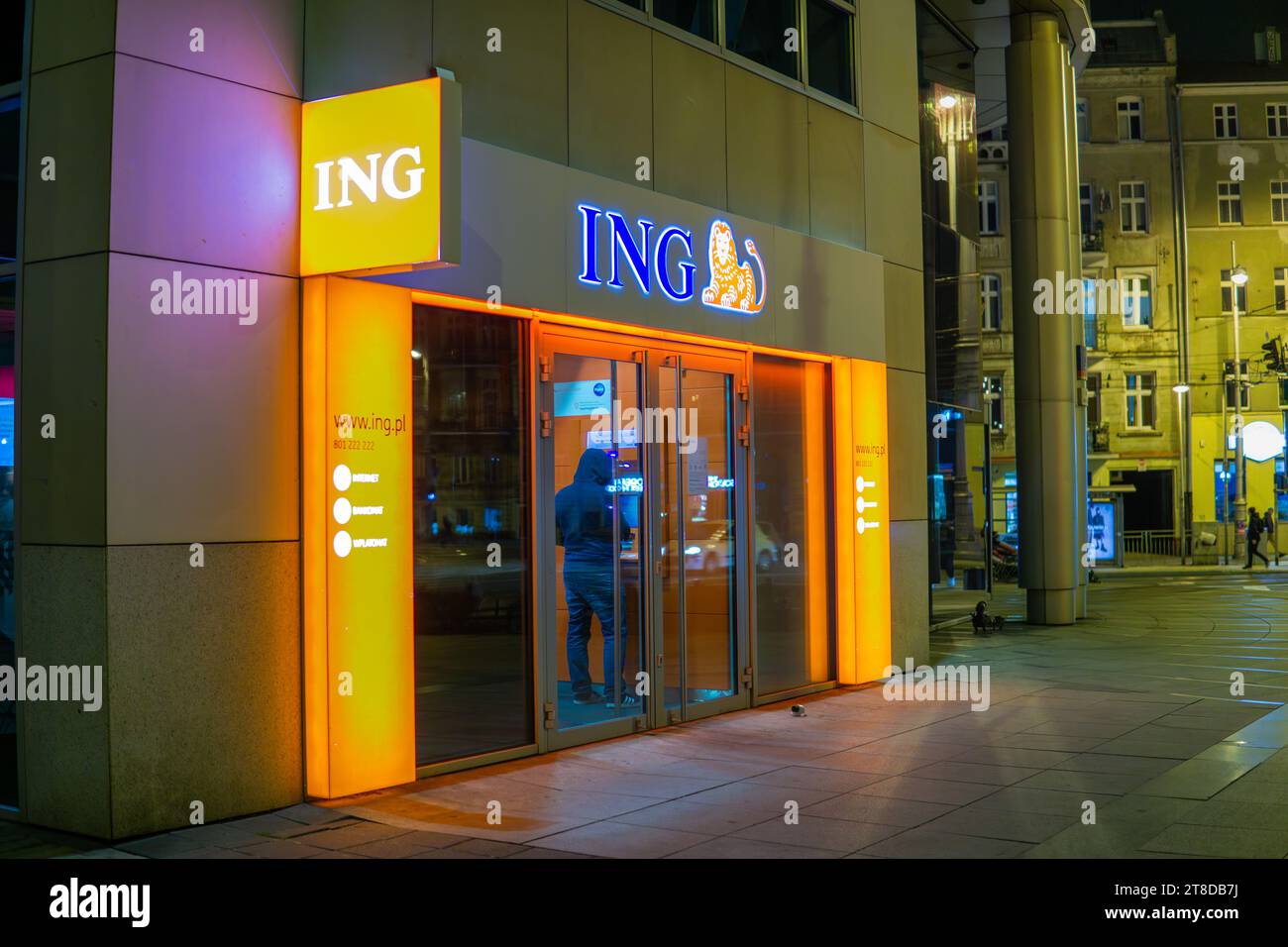 Ing bank logo hi-res stock photography and images - Alamy