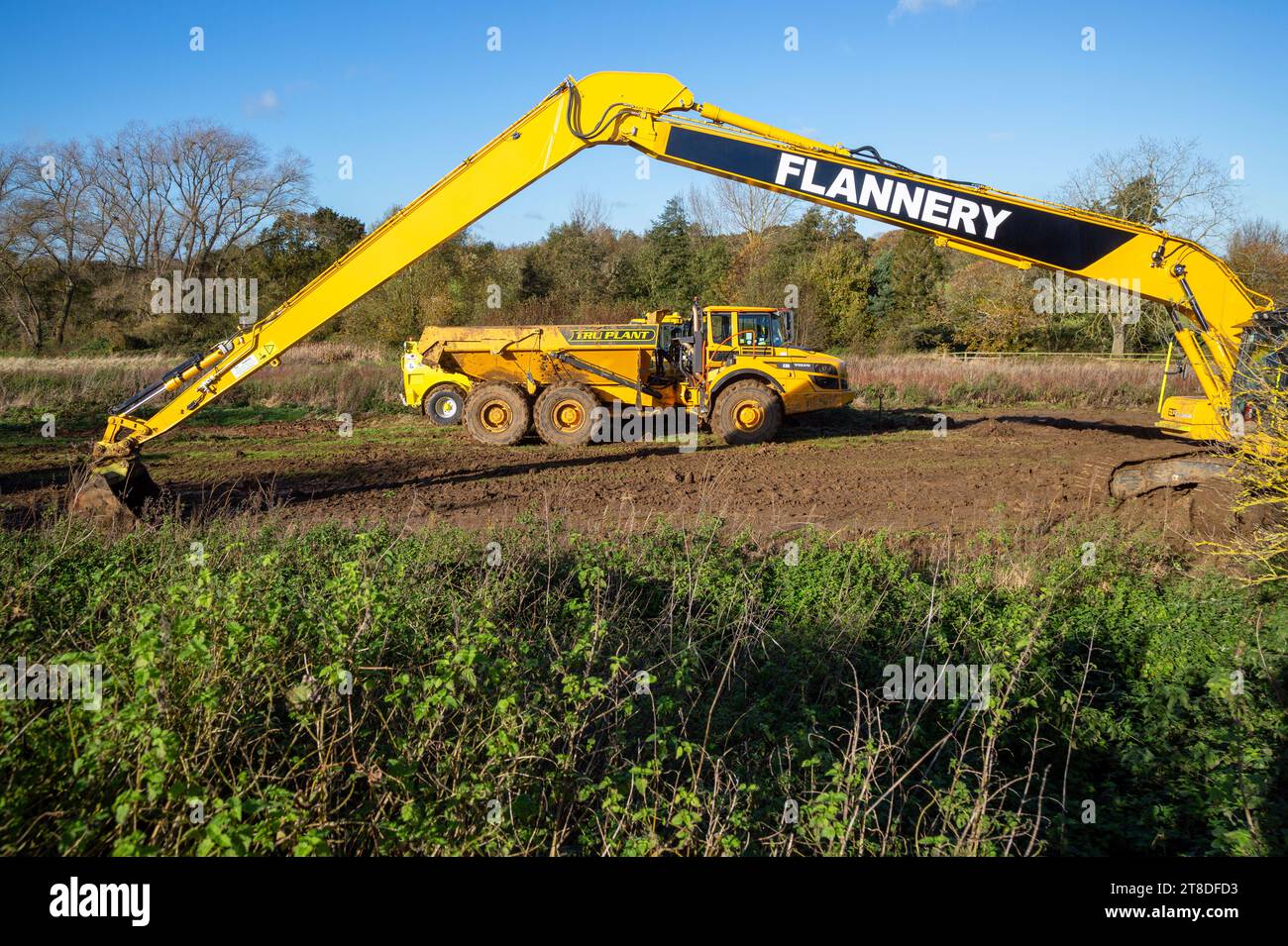Earth moving heavy equipment and vehicles , Flannery and Tru Plant ...