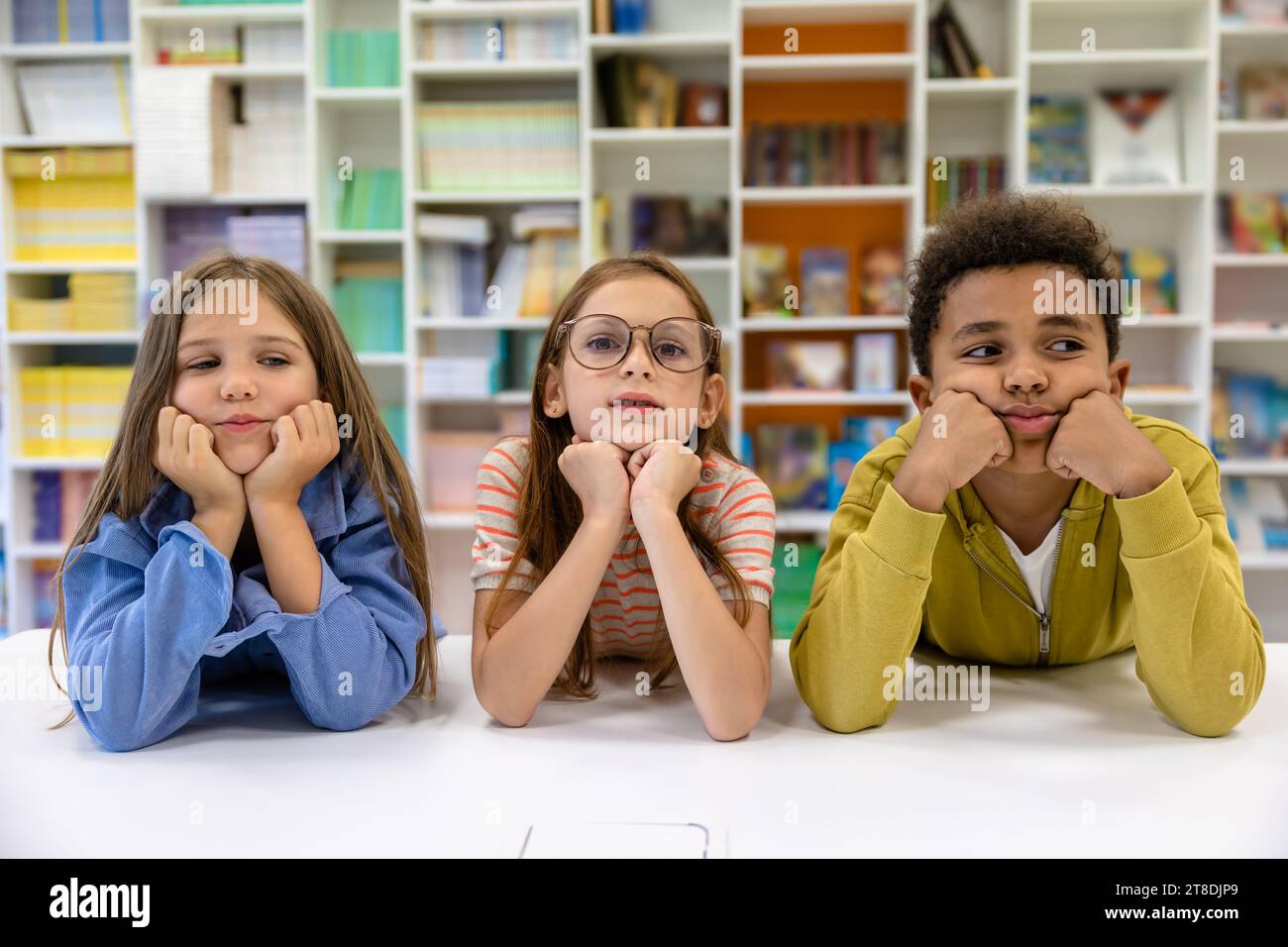Bored pupils classroom hi-res stock photography and images - Alamy