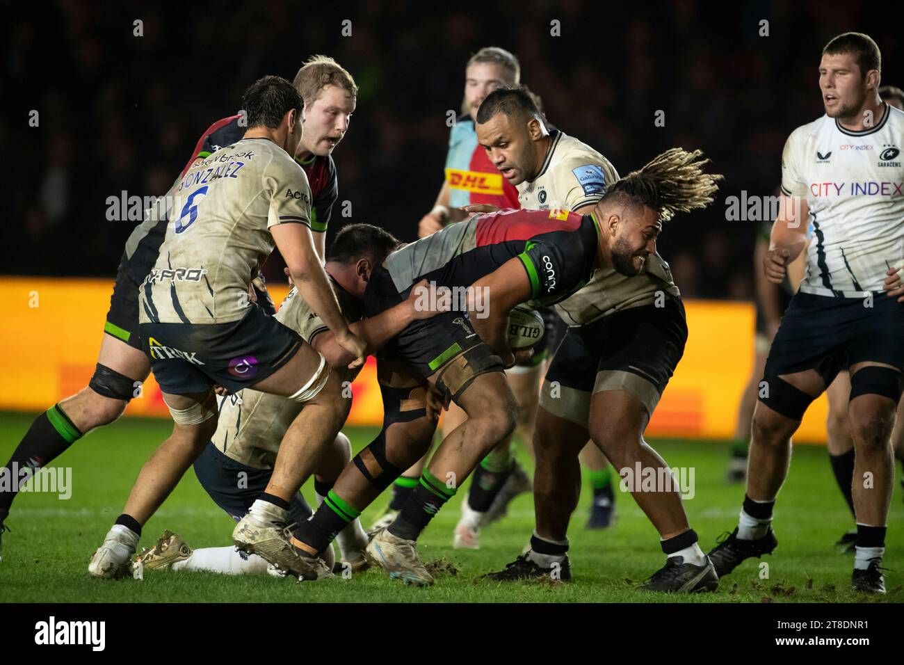 Rugby player on pitch hi-res stock photography and images - Alamy