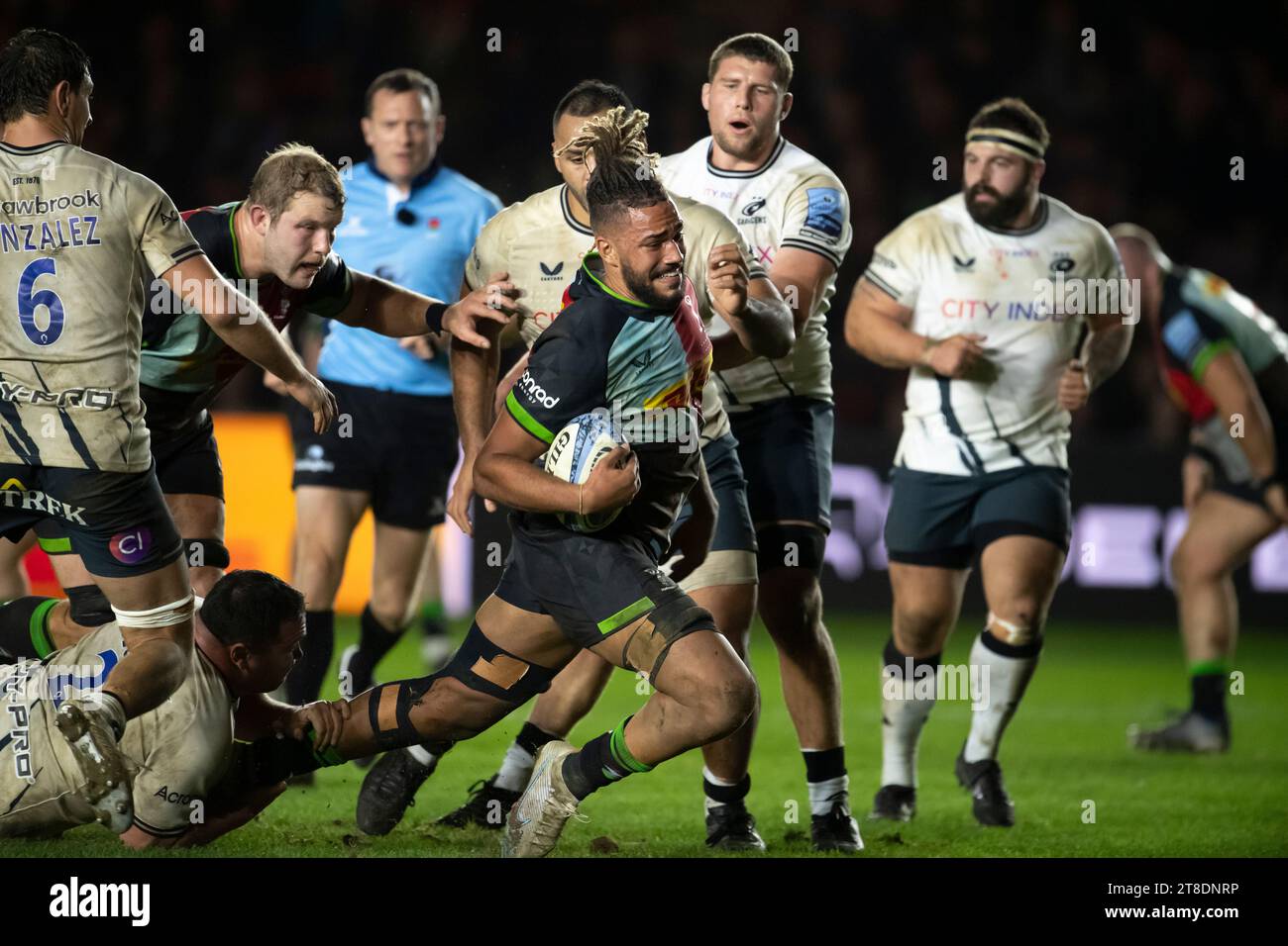 Harlequins' Chandler Cunningham-South in action during the Gallagher ...