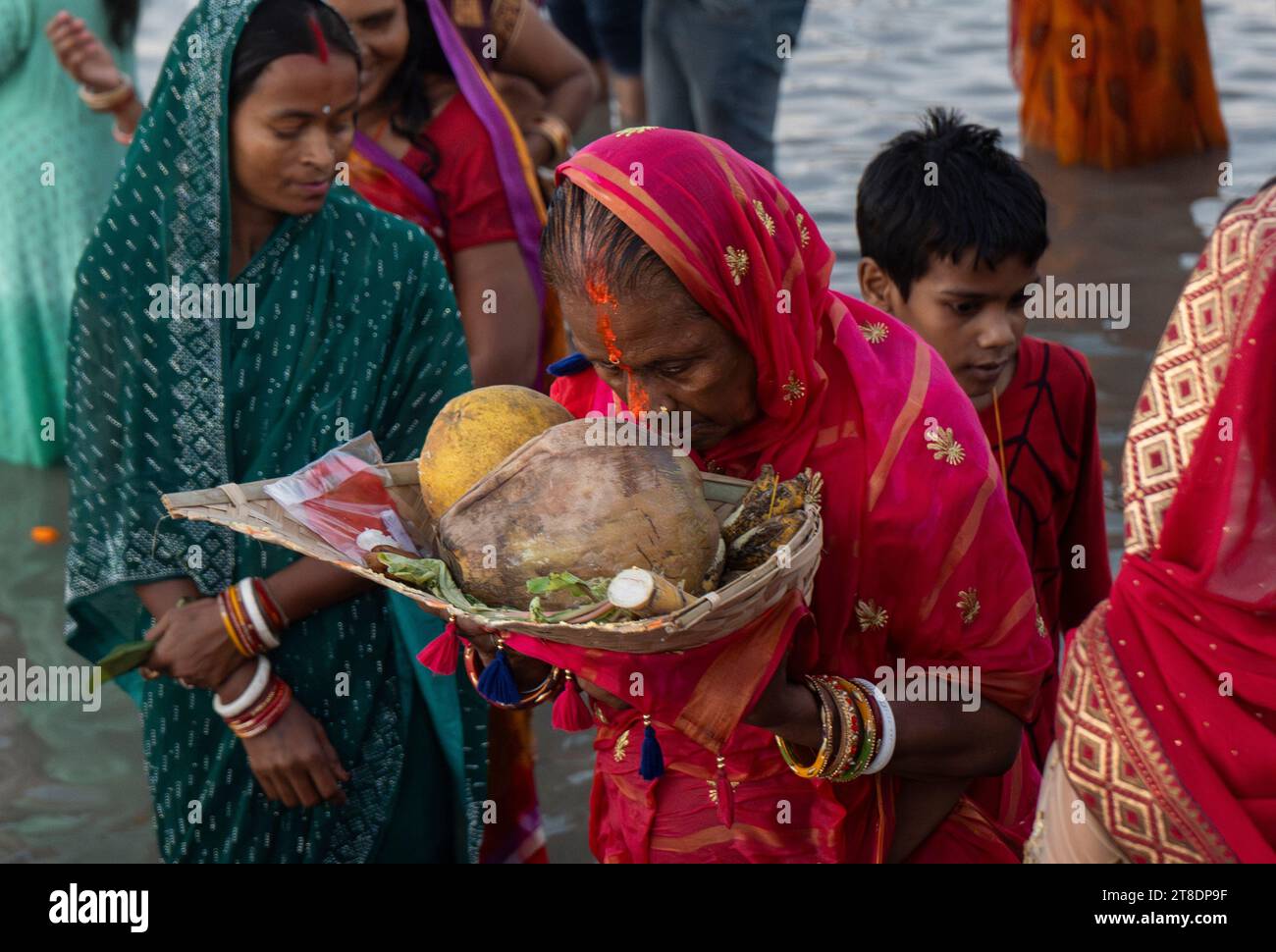 Guwahati, Assam, India. 19th Nov, 2023. Devotees offer prayers to the ...