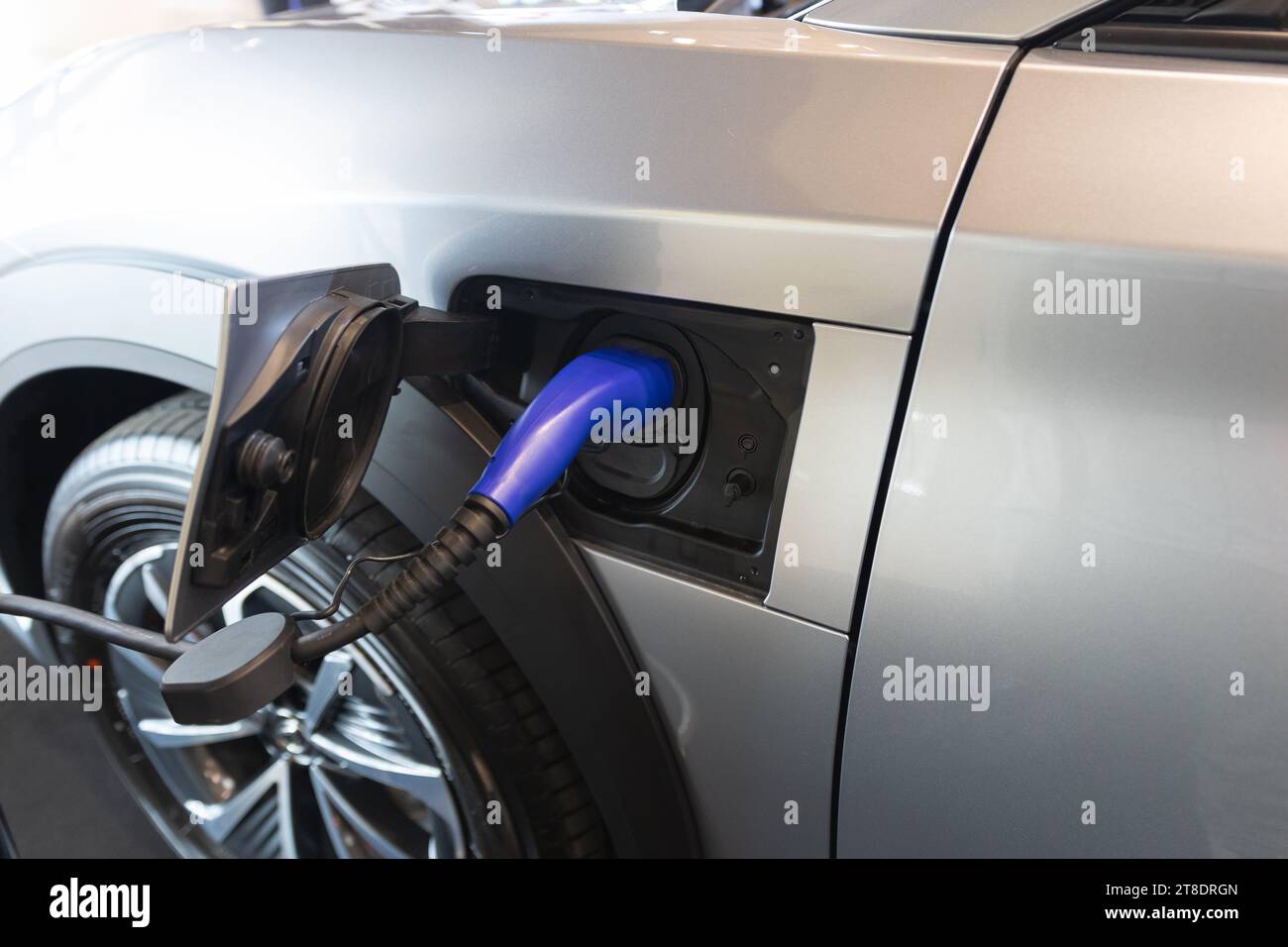 Electric vehicle benefits hi-res stock photography and images - Alamy
